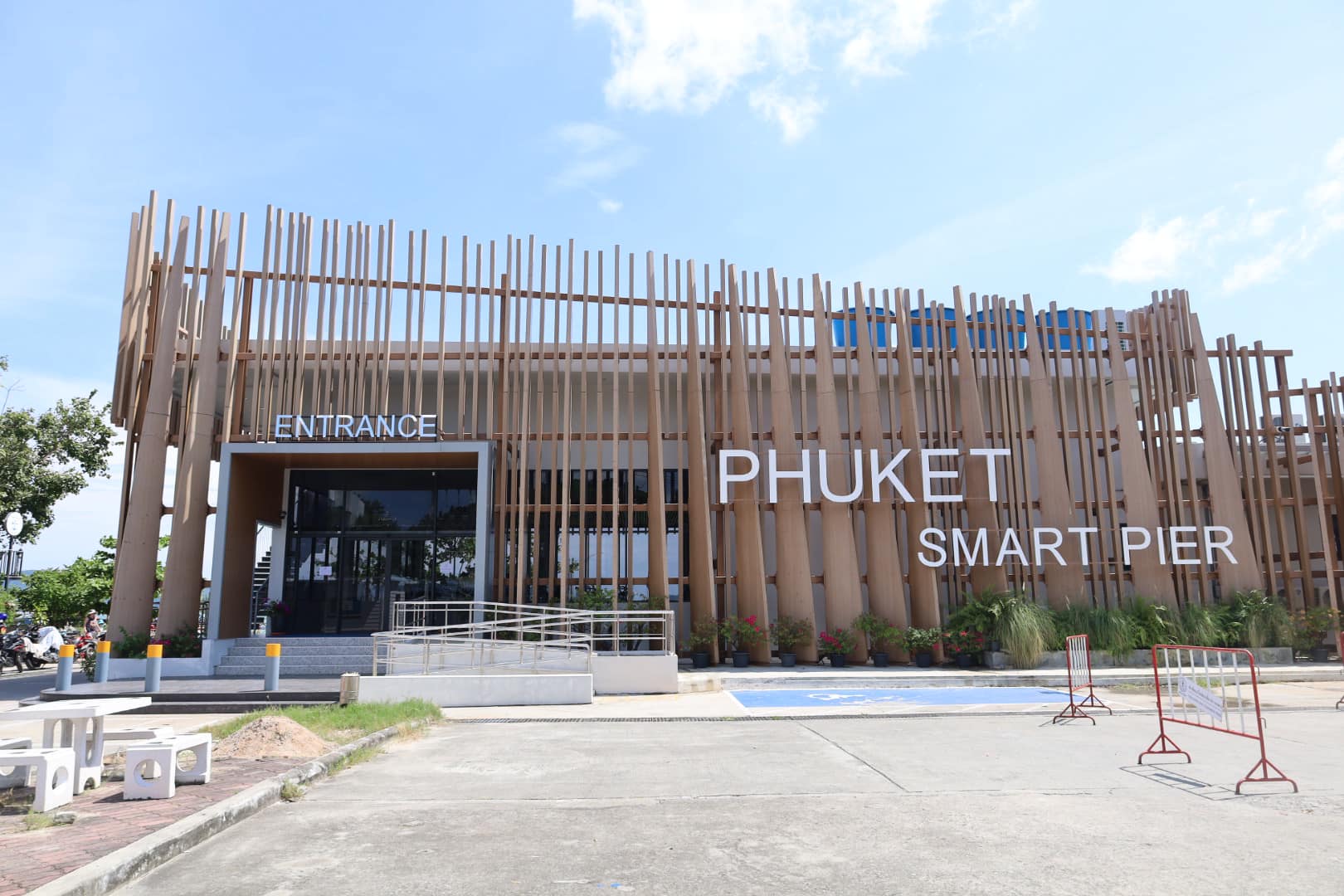 เปิดใช้แล้วอาคาร Phuket Smart Pier อบจ.ภูเก็ต